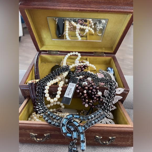 Jewelry | Vintage Jewelry Box Full Of Jewlery | Poshmark